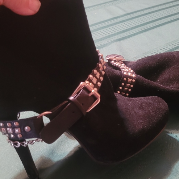 PAZZO | Shoes | Pazzo High Heel Booties Womens 8 Black Suede Sway 629 ...